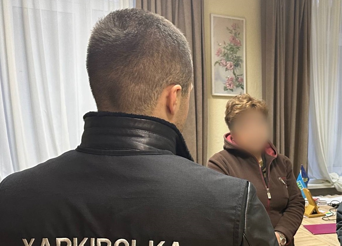 Головна бухгалтерка Люботинського ліцею завдала державі збитків у майже 1 5 млн грн Фото